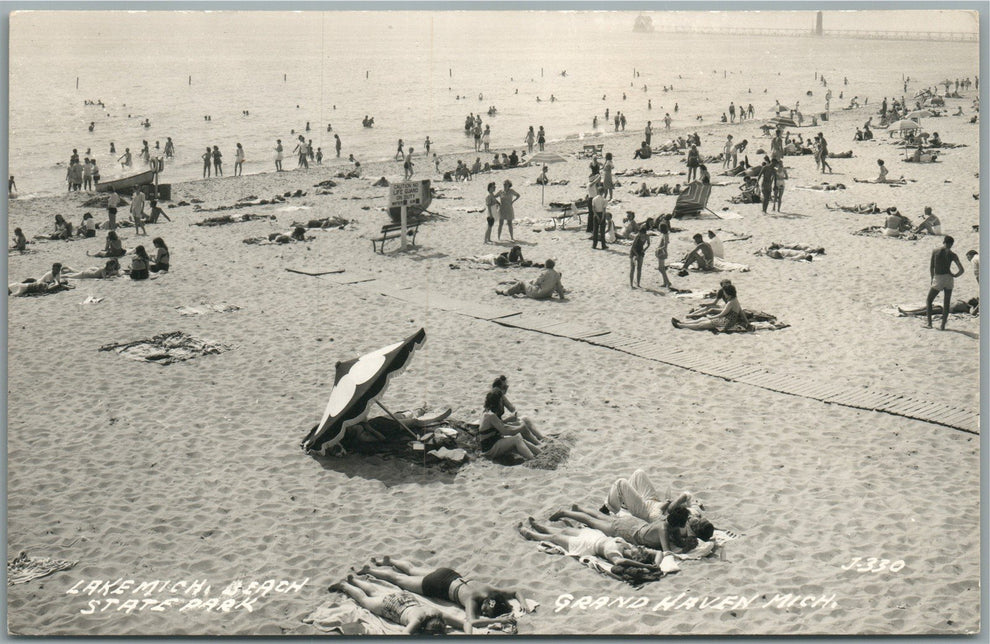 GRAND HAVEN MI LAKE MICH. BEACH STATE PARK VINTAGE REAL PHOTO POSTCARD ...